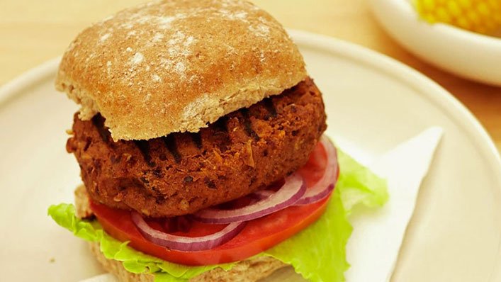 Chilli beef and bean burgers - Recipes - Healthier Families - NHS