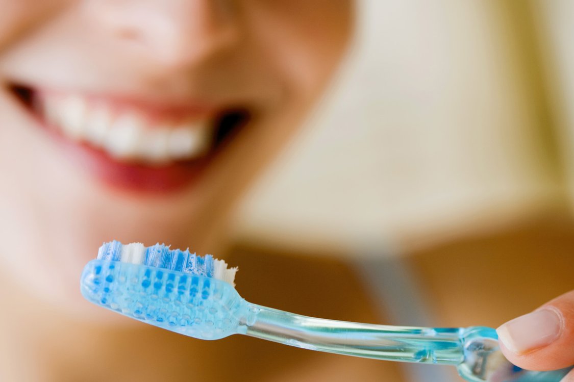 How to keep your teeth clean - NHS